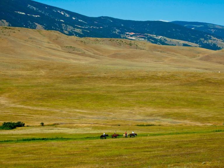 Wyoming Dude & Guest Ranches ~ a curated list